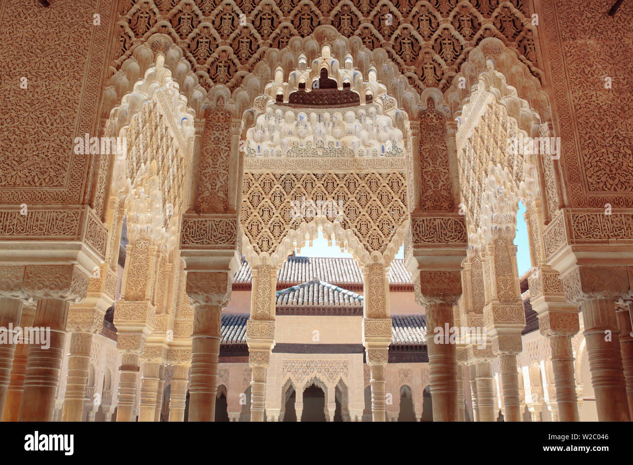 The alhambra interior hi-res stock photography and images - Alamy