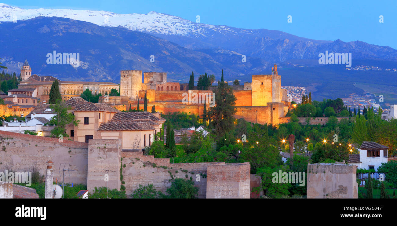 Sierra nevada mountains alhambra hi-res stock photography and images ...