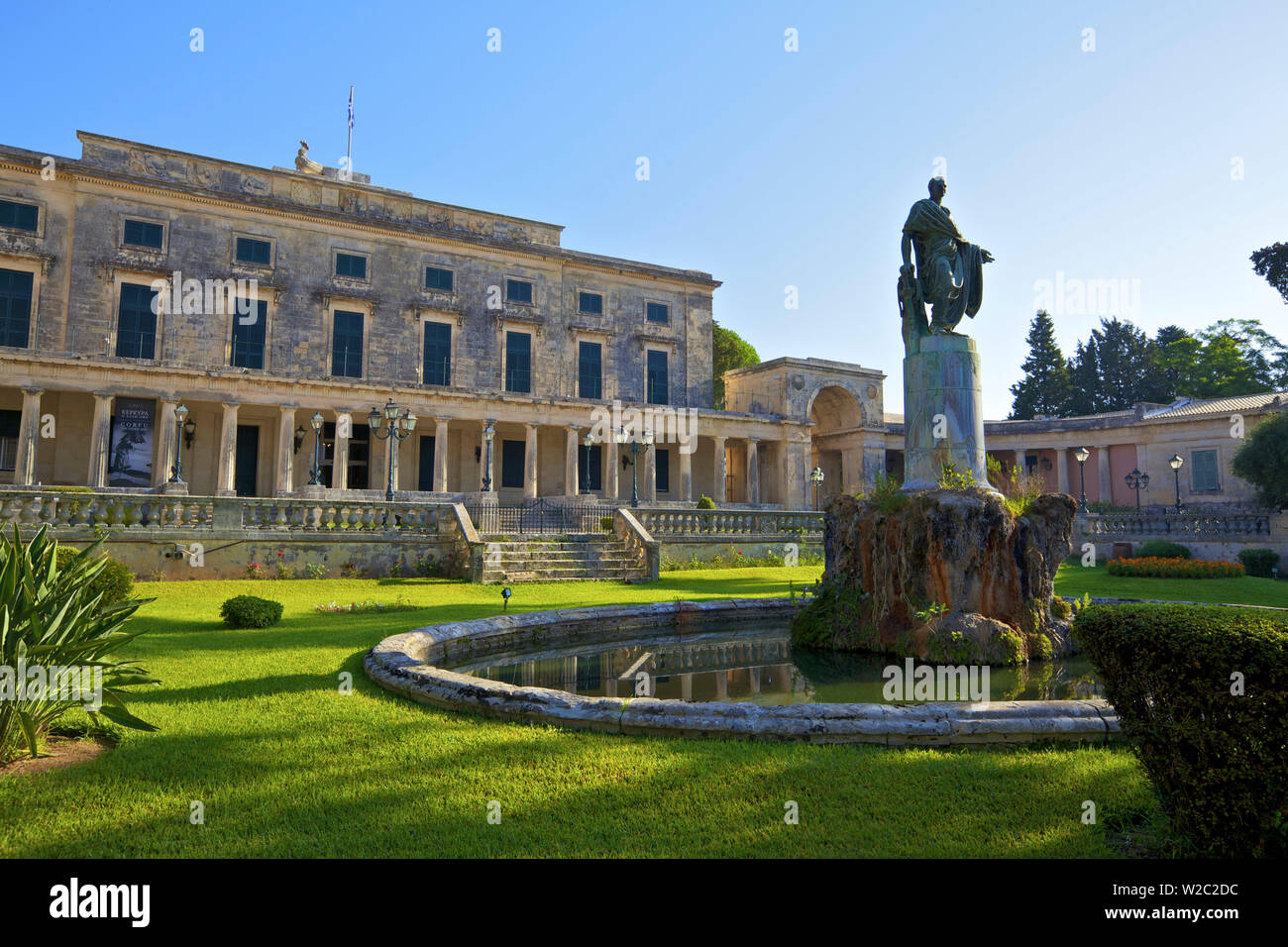 Statue corfu town hi-res stock photography and images - Alamy