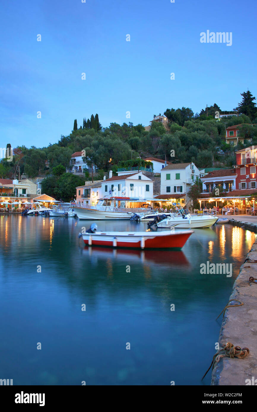 Paxos restaurant hi-res stock photography and images - Alamy
