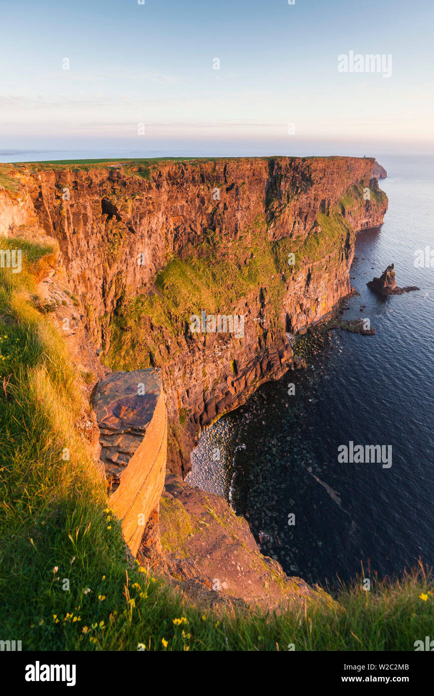 Ireland, County Clare, Cliffs of Moher, 200 meter high cliffs, dusk ...
