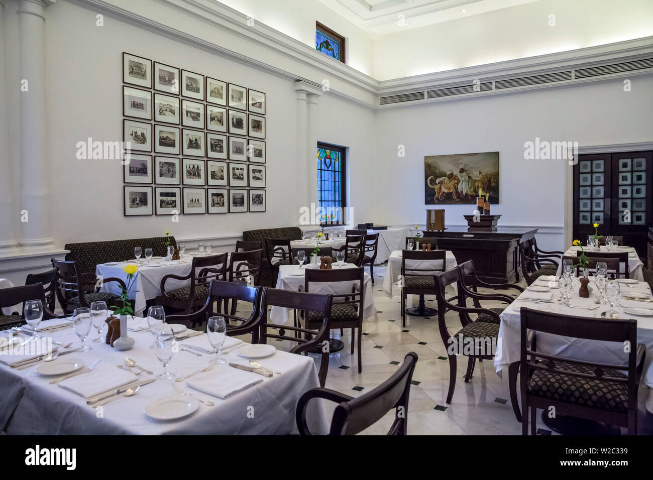 India, Delhi, New Delhi, Maidens hotel, Curzon room Stock Photo - Alamy