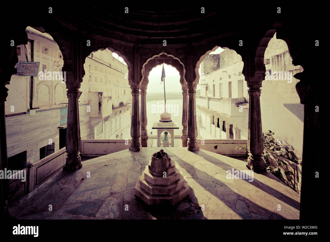 Indian bathing hi-res stock photography and images - Alamy