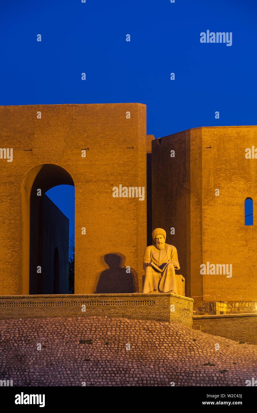 Iraq, Kurdistan, Erbil, Statue of Mubarak Ben Ahmed Sharaf-Aldin at the ...