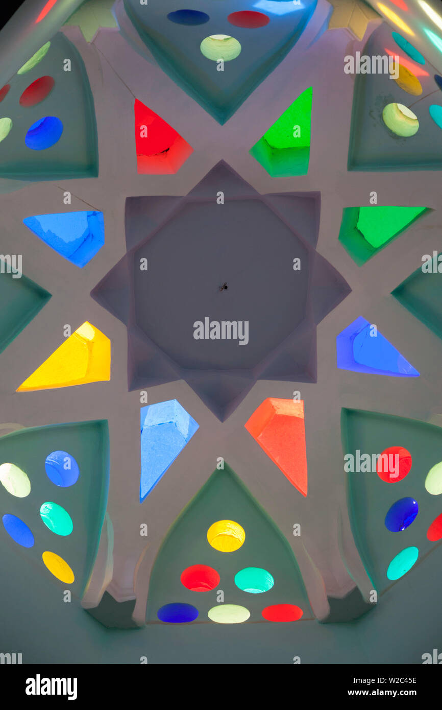 Stained glass iran hi-res stock photography and images - Alamy