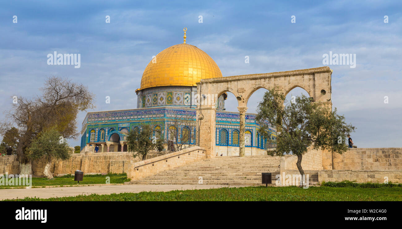 Entrance of temple mount jerusalem hi-res stock photography and images ...