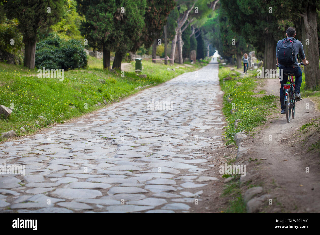 Ancient roman road cobblestones hi-res stock photography and images - Alamy