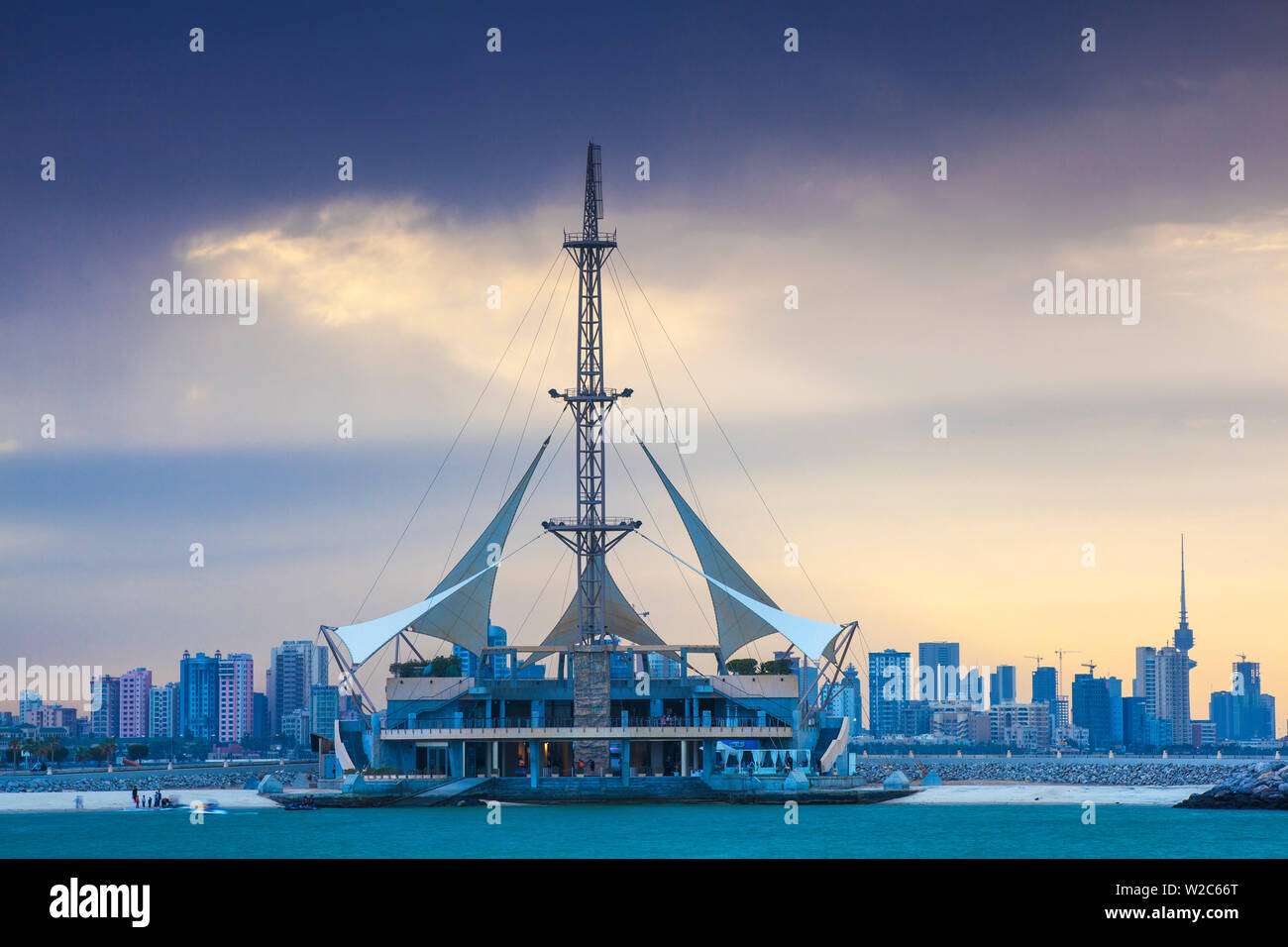 Kuwait, Kuwait City, Salmiya, Marina Waves Leisure complex - a three ...