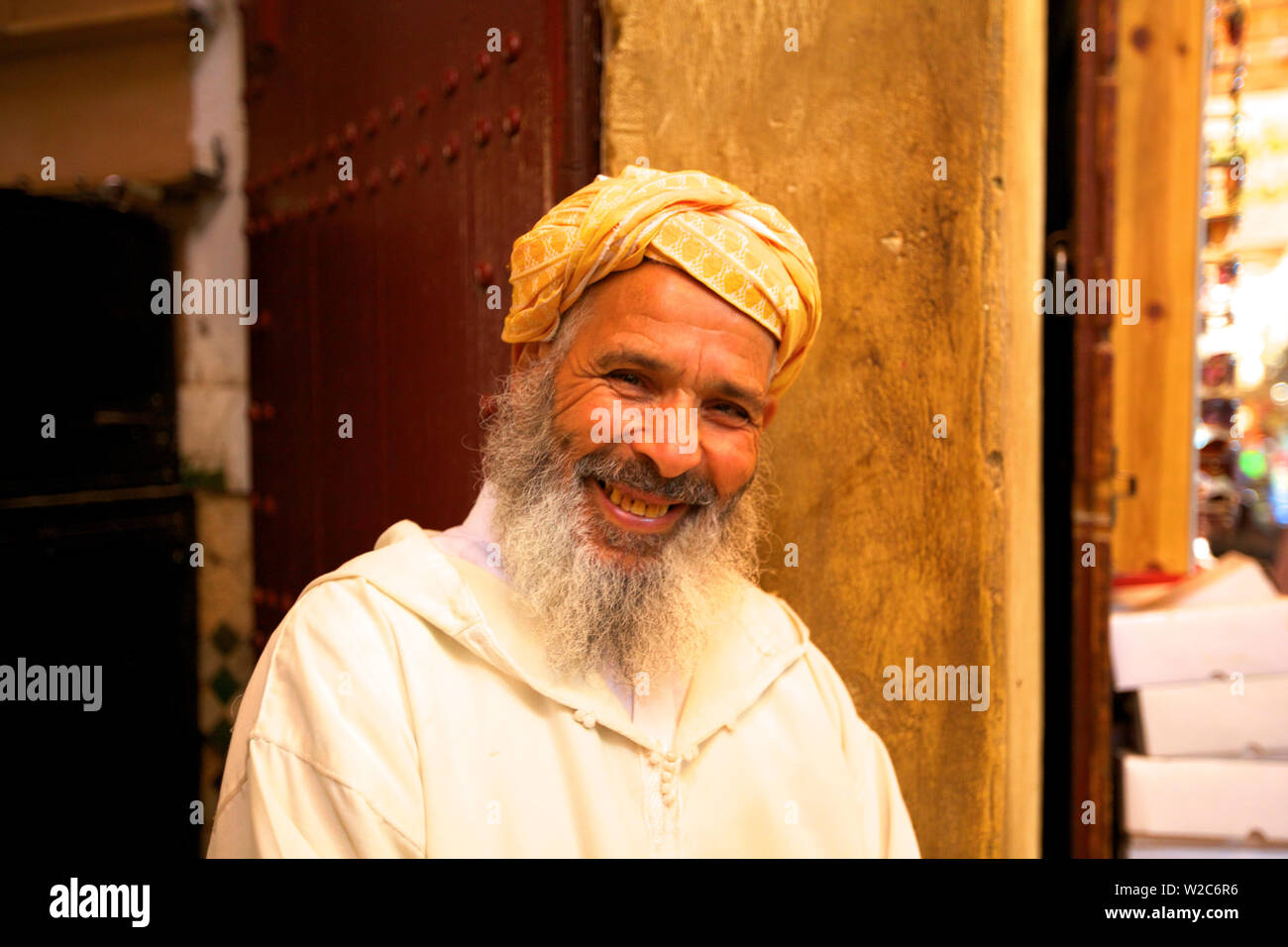 African man traditional costume hi-res stock photography and images - Alamy