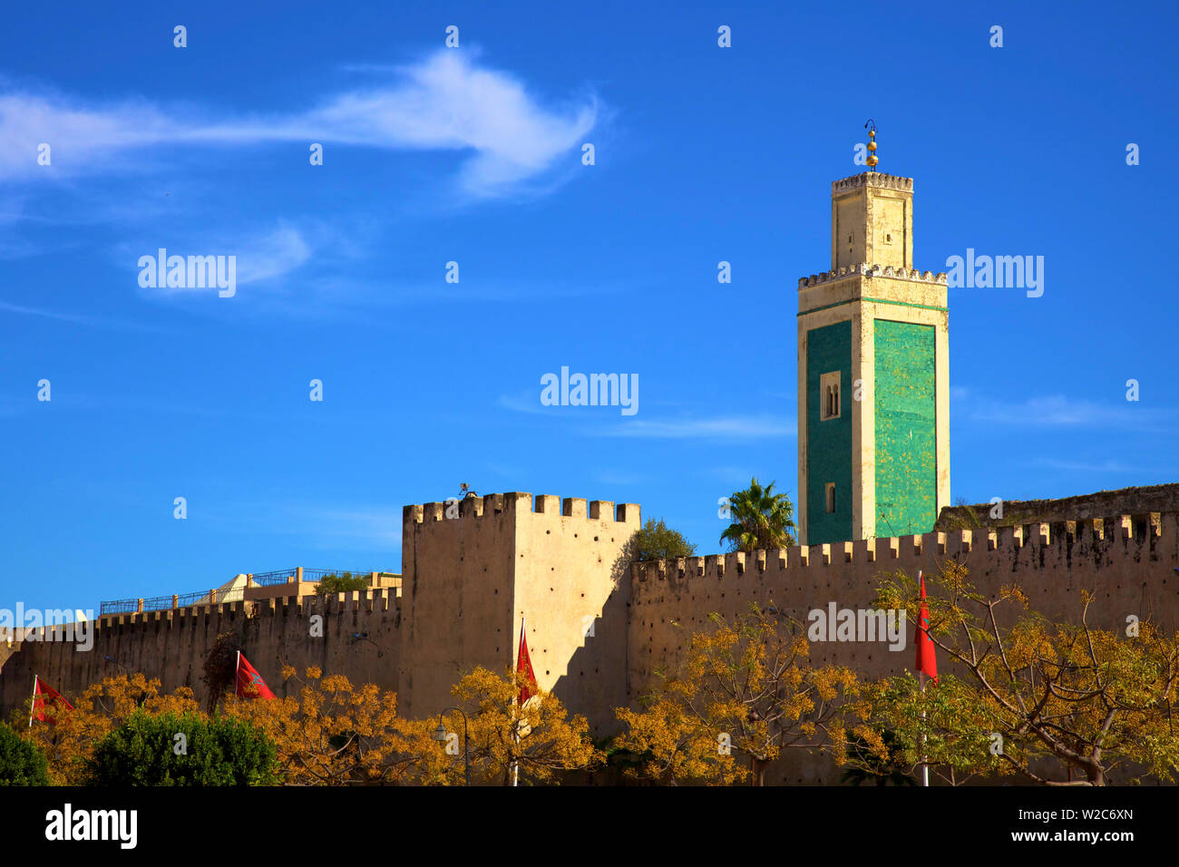 Mosque minaret flag hi-res stock photography and images - Alamy