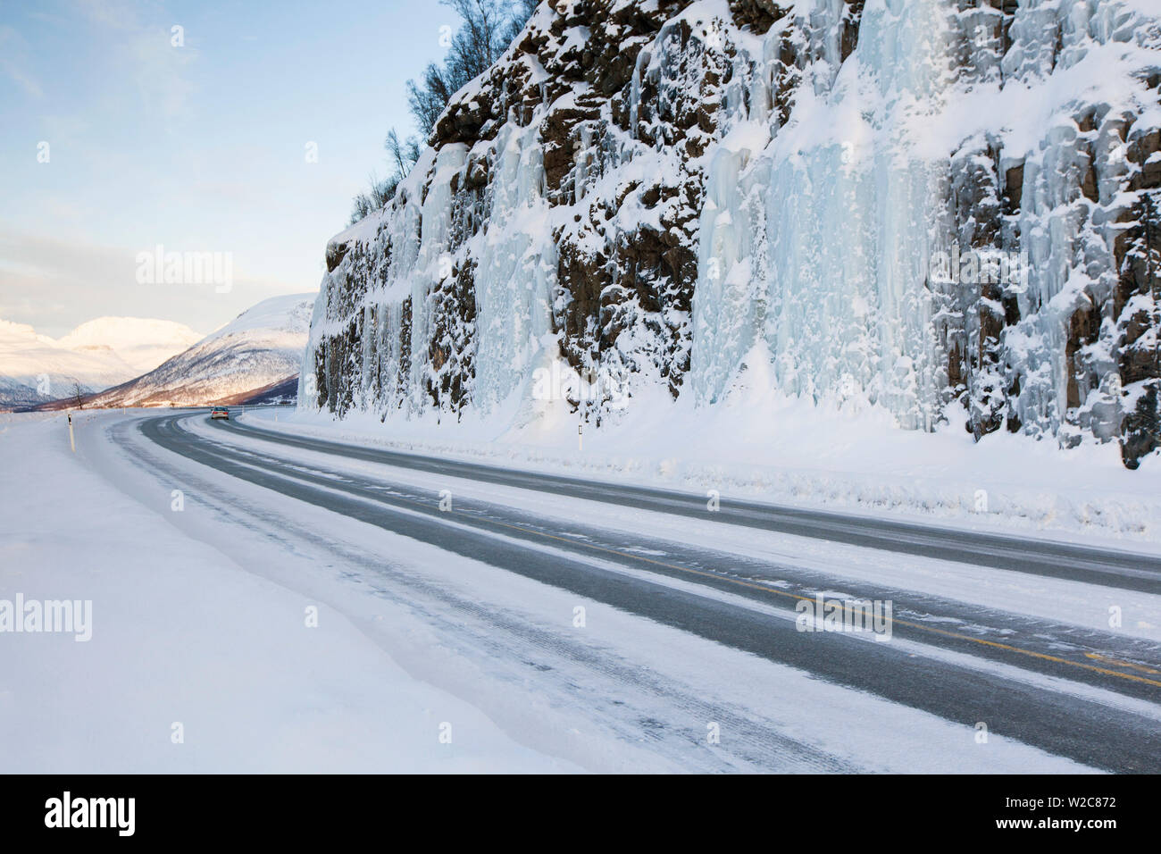 Norwegian highway winter hi-res stock photography and images - Alamy