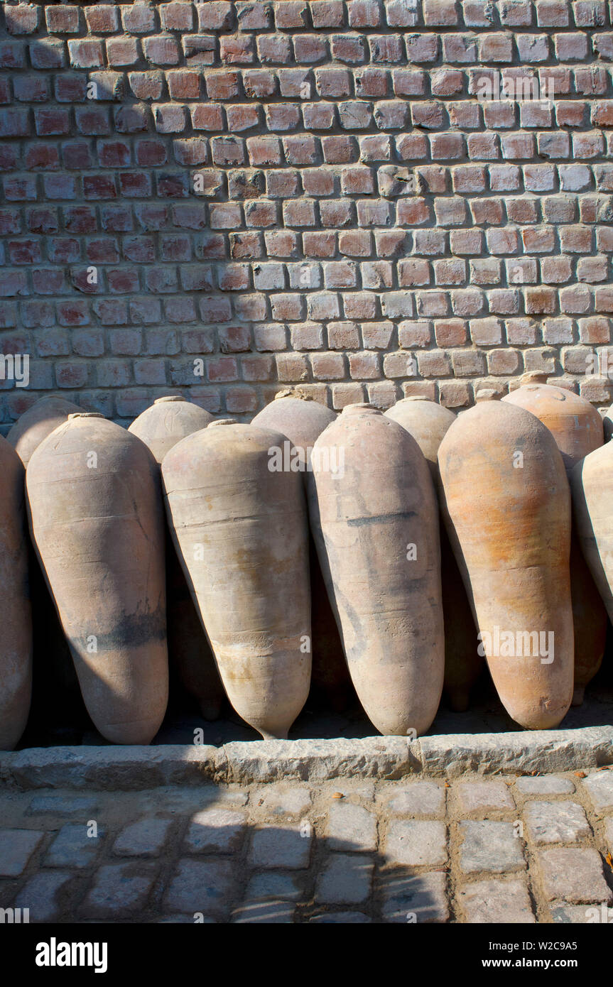 Botijas hi-res stock photography and images - Alamy