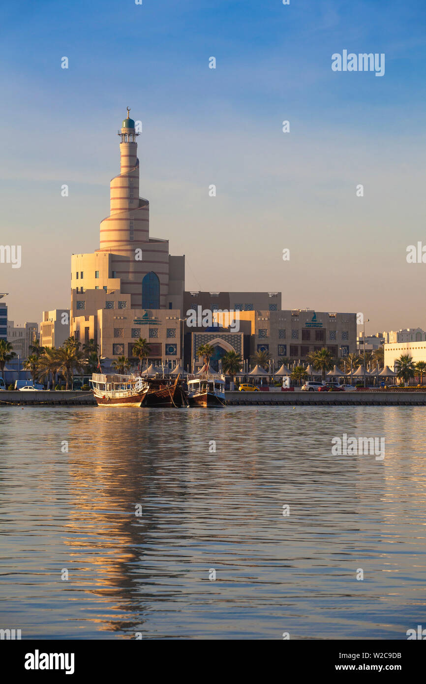 Fanar qatar islamic cultural center hi-res stock photography and images ...