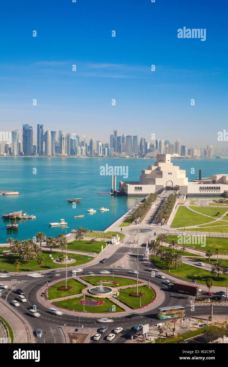 Qatar, Doha, Traffic at roundabout infont of the Museum of Islamic Art ...