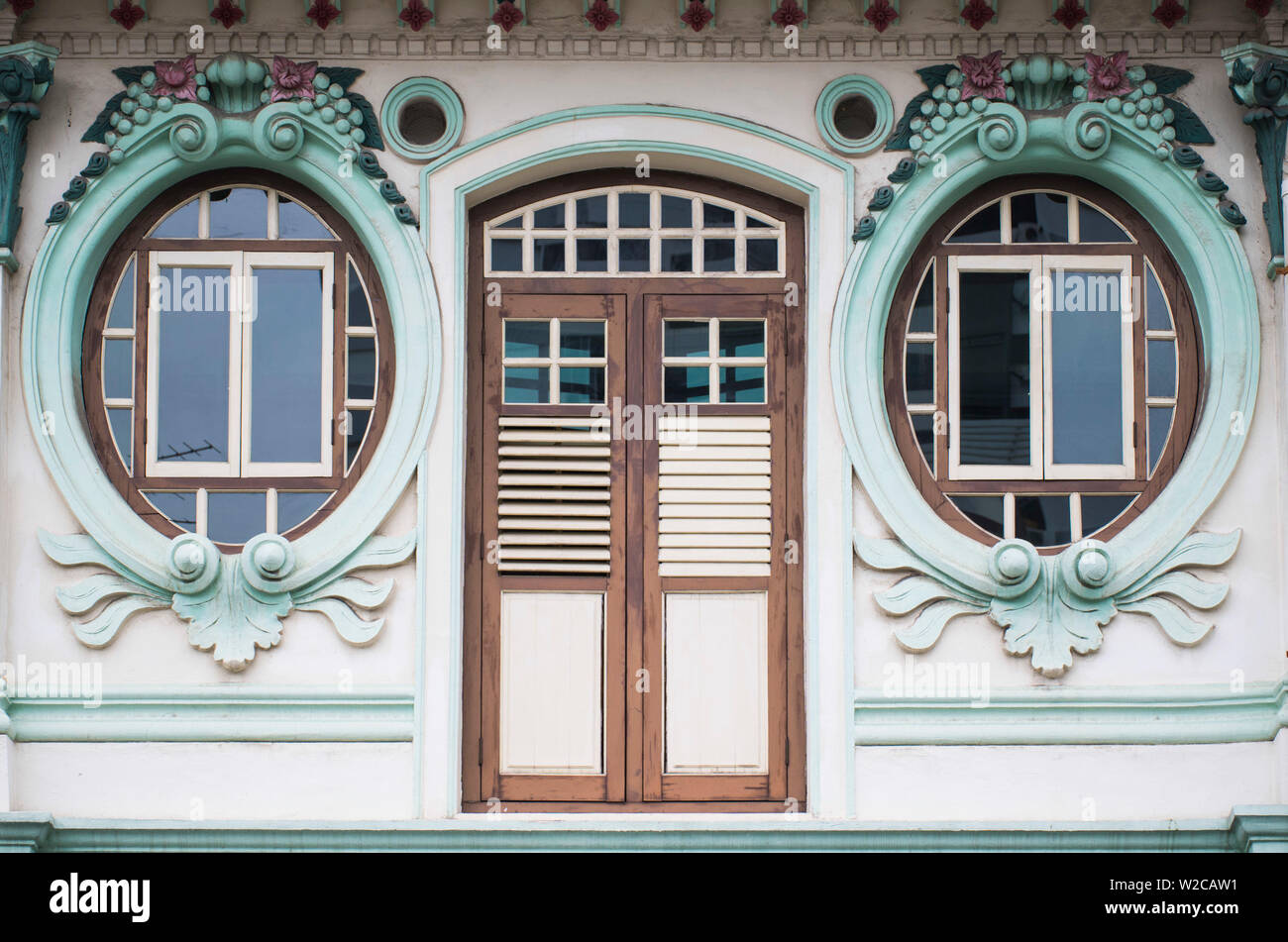 Singapore, traditional shophouse architecture Stock Photo - Alamy