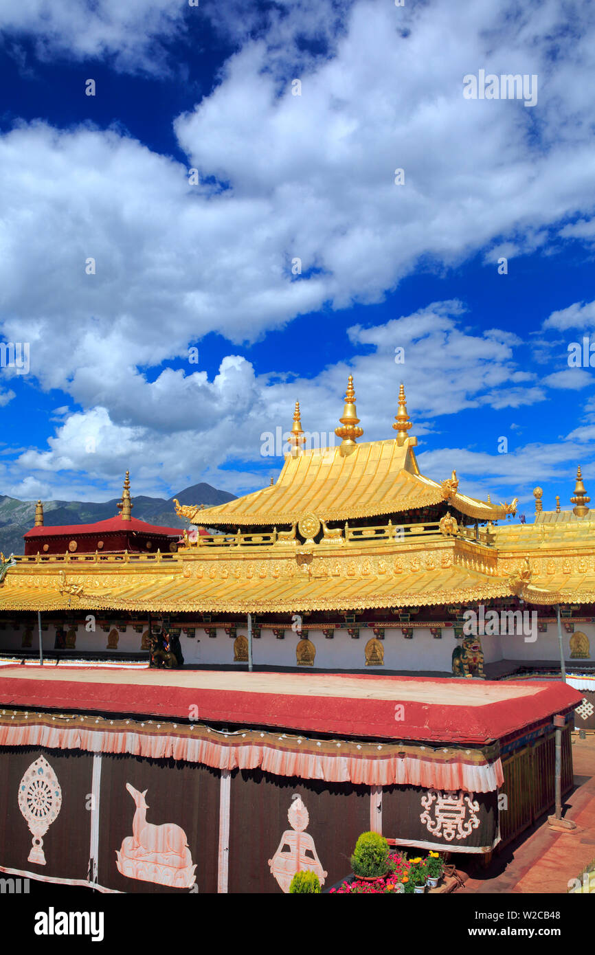 Jokhang monastery hi-res stock photography and images - Alamy