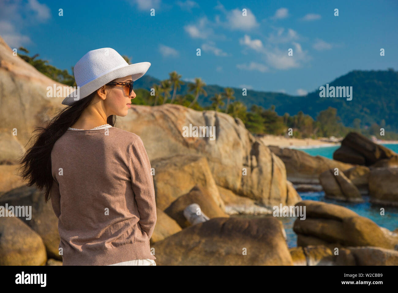 East asian girl hi-res stock photography and images - Alamy