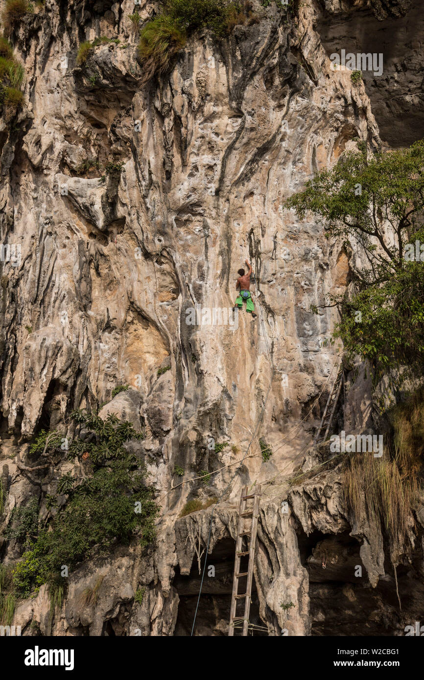 Rock climbing at Tonsai Bay, Railay Peninsula, Krabi Province, Thailand ...
