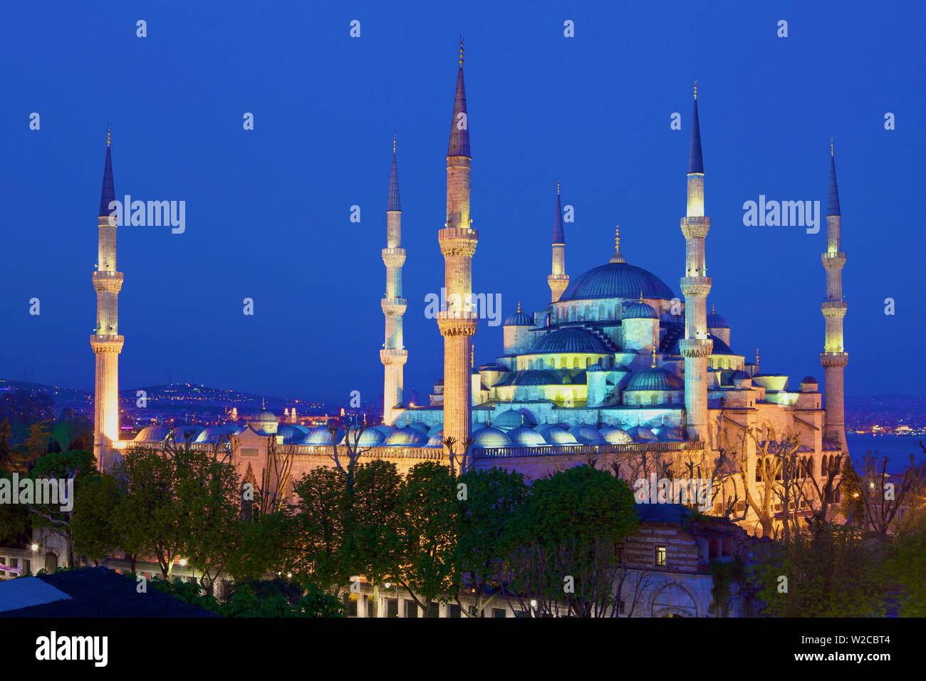 Blue mosque dome hi-res stock photography and images - Alamy