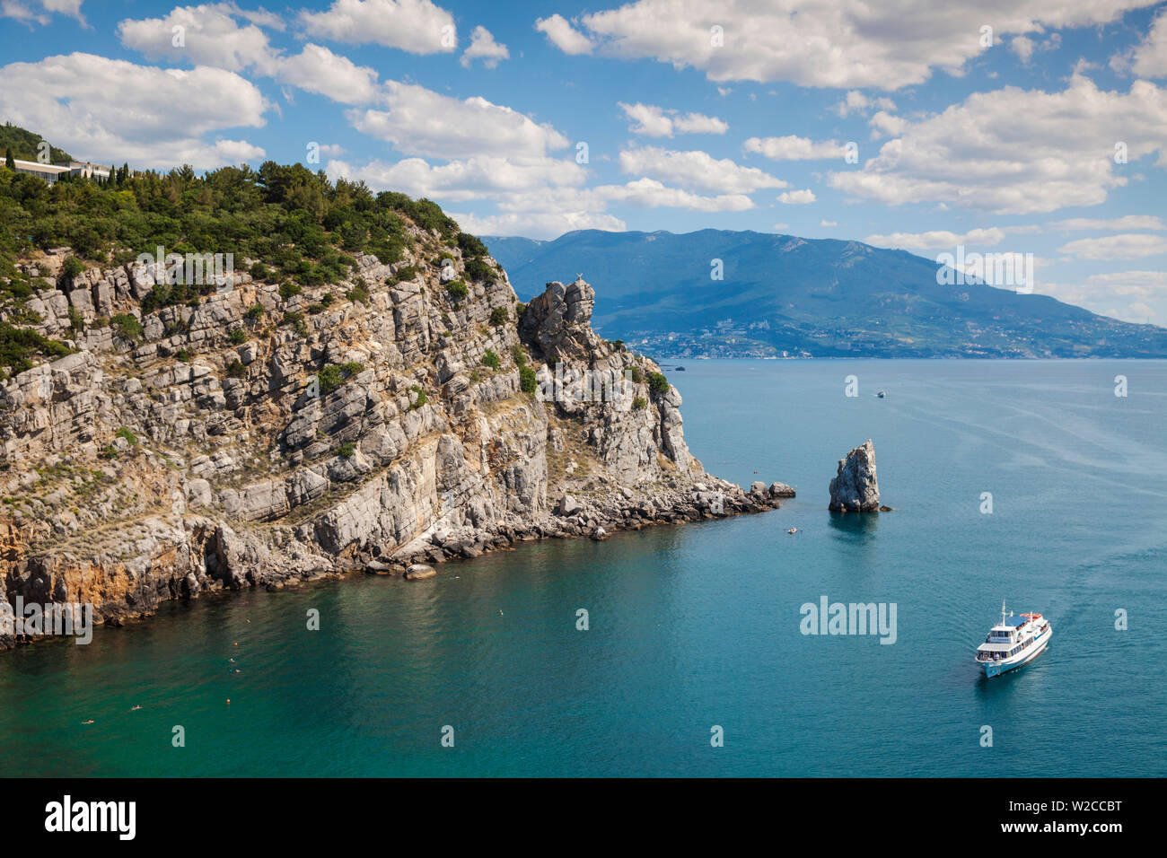 Approach boat hi-res stock photography and images - Alamy