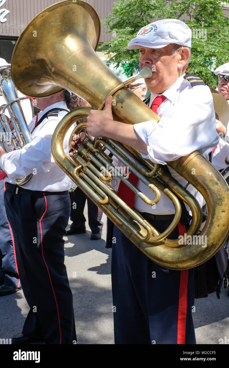 Band end art hi-res stock photography and images - Alamy