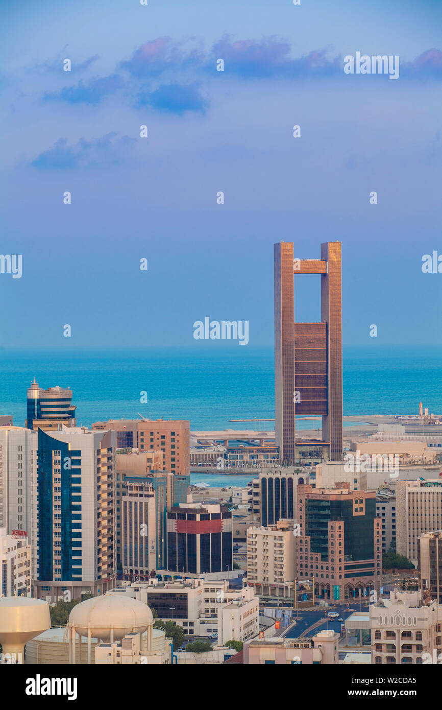 Bahrain, Manama, City skyline looking towards 4 Seasons Hotel Stock ...