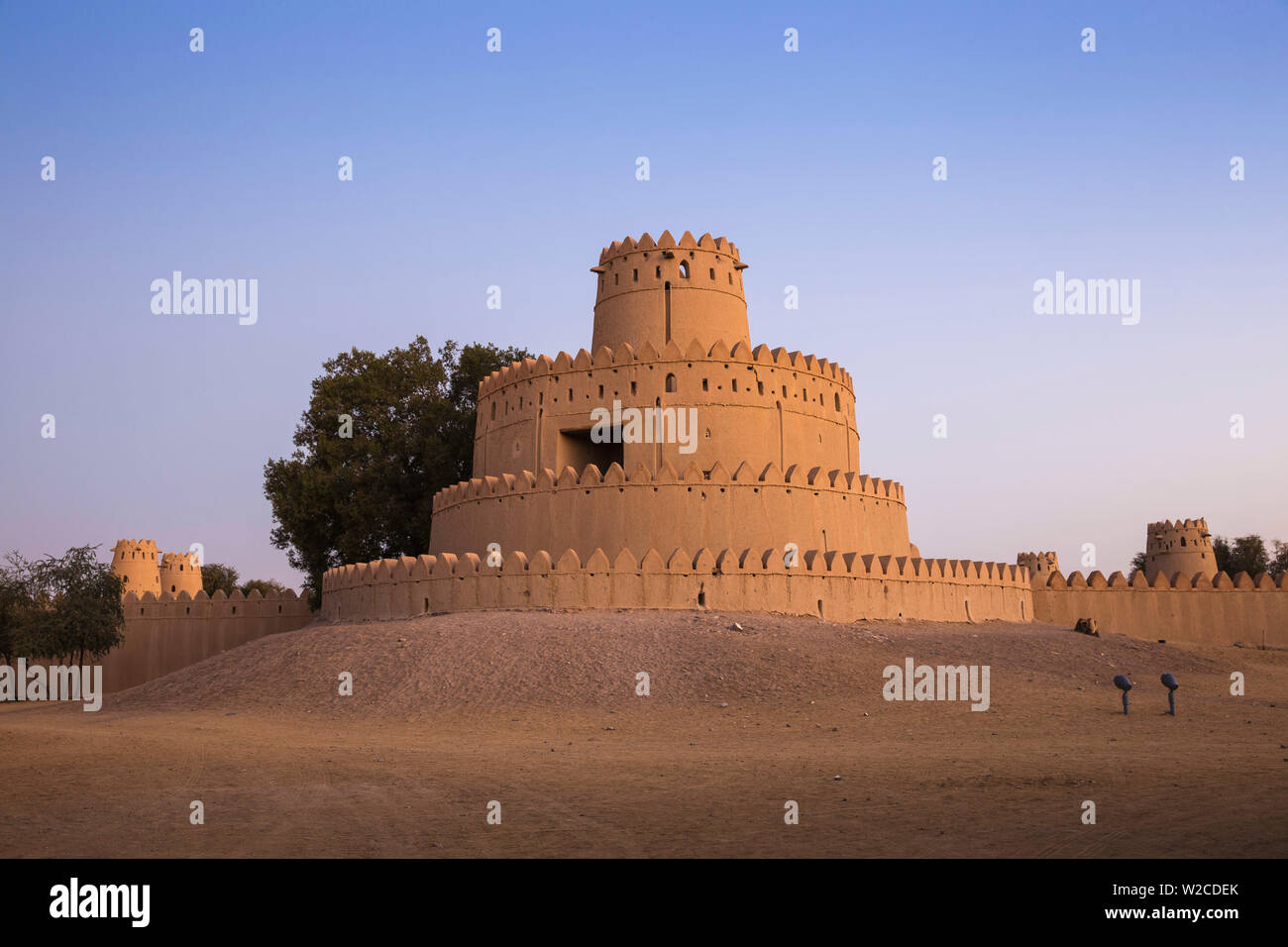 United Arab Emirates, Abu Dhabi, Al Ain, Al Jahili Fort Stock Photo - Alamy