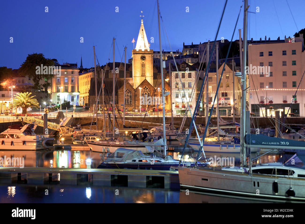 Ferries islands hi-res stock photography and images - Alamy