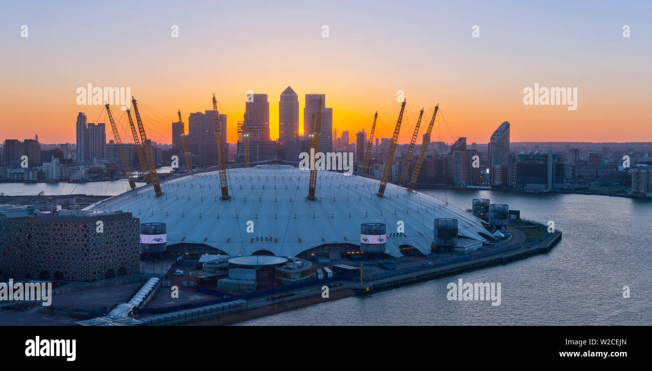 UK, England, London, River Thames, O2 Arena (formerly Millennium Dome ...