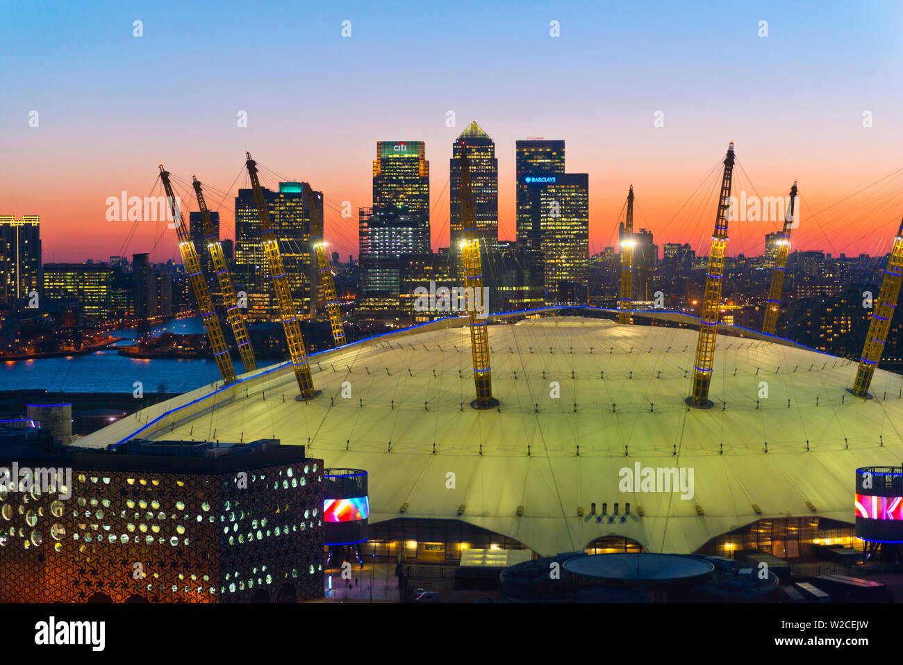 UK, England, London, River Thames, O2 Arena (formerly Millennium Dome ...