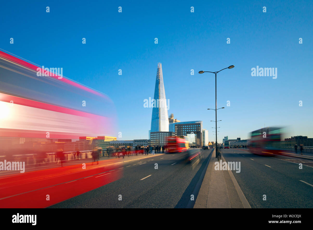 London buses shard hi-res stock photography and images - Alamy