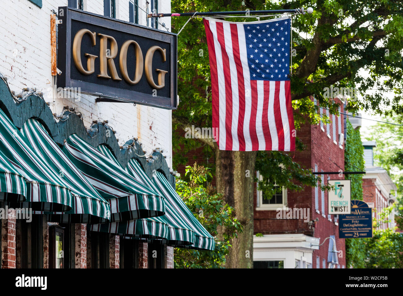 Newburyport hi-res stock photography and images - Alamy
