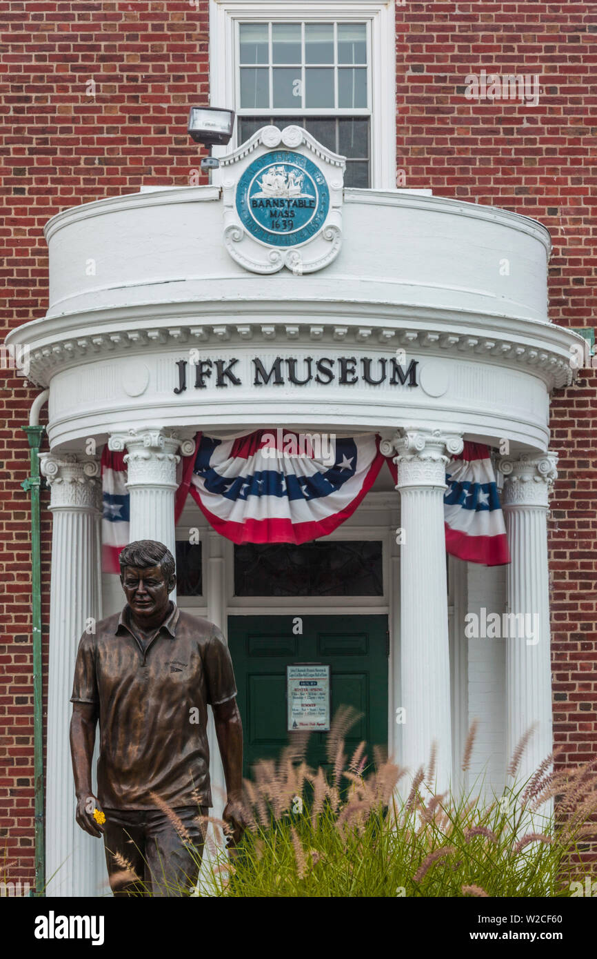 USA, Massachusetts, Cape Cod, Hyannis, JFK Museum, museum and statue of ...