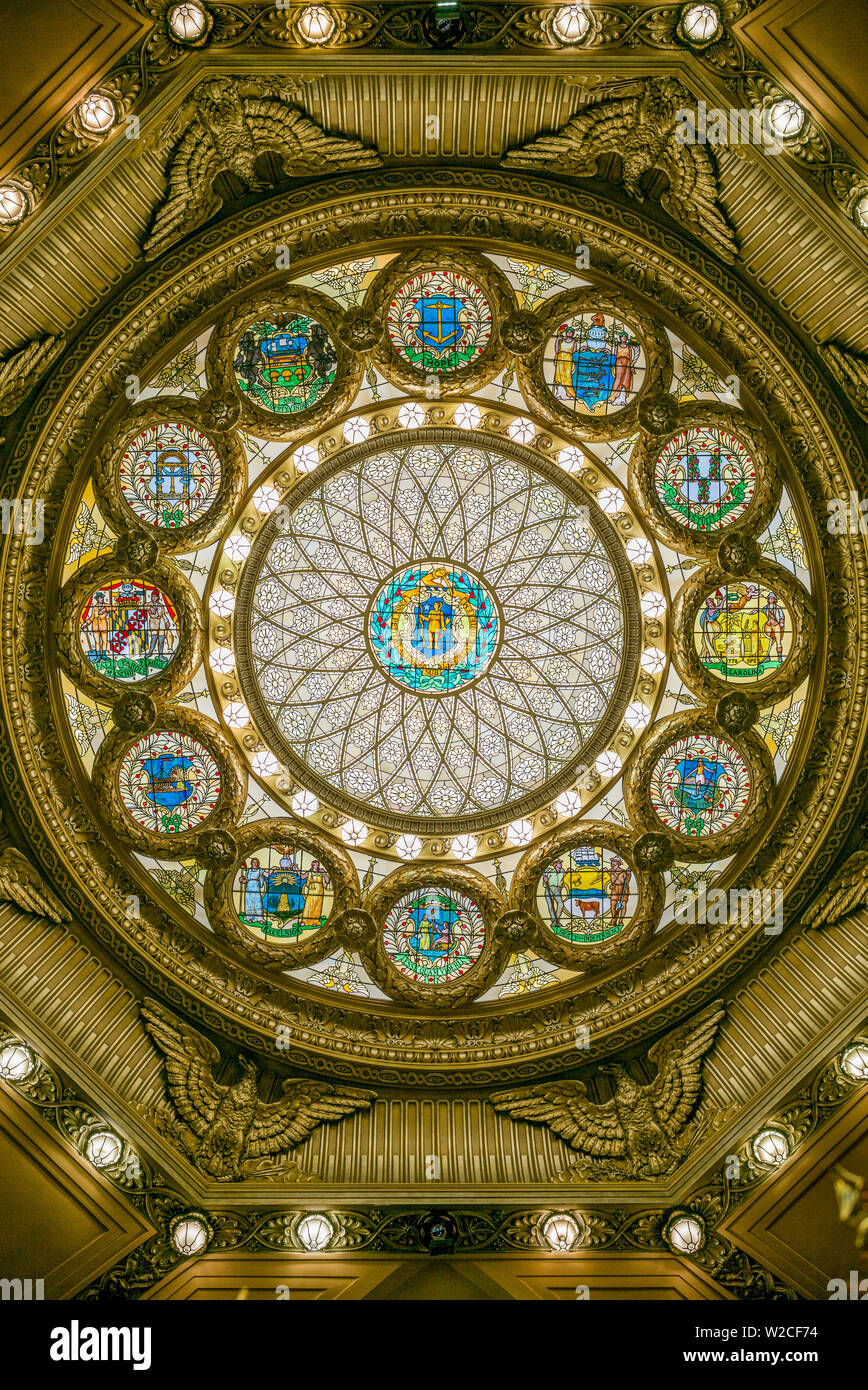 USA, Massachusetts, Boston, Massachusetts State House, rotunda ceiling ...