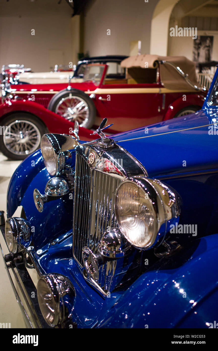 Owls head transportation museum hi-res stock photography and images - Alamy