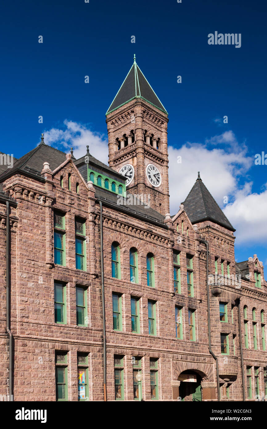 Old courthouse hi-res stock photography and images - Alamy
