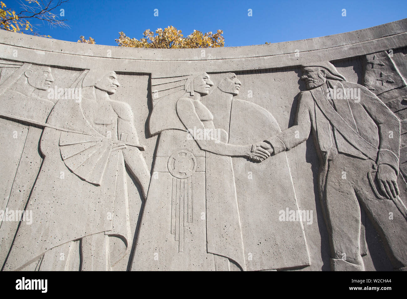 Lewis and clark monument council bluffs hi-res stock photography and ...