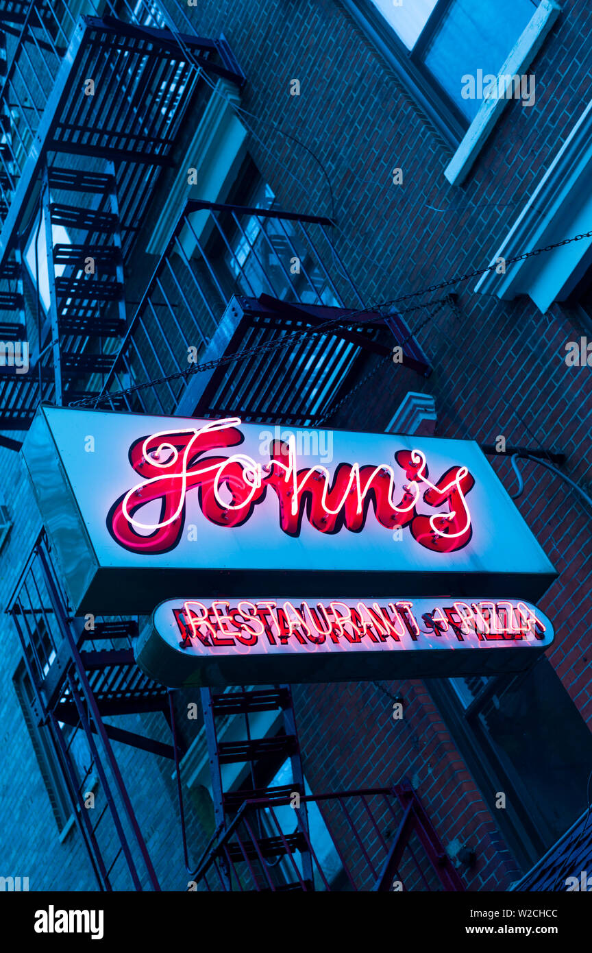 Neon pizza sign hi-res stock photography and images - Alamy