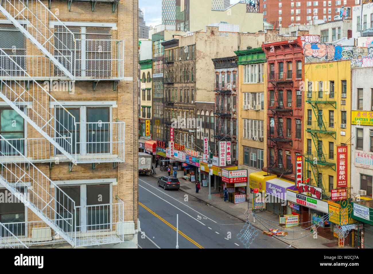 USA, New York, Manhattan, Lower Manhattan, Chinatown, East Broadway ...