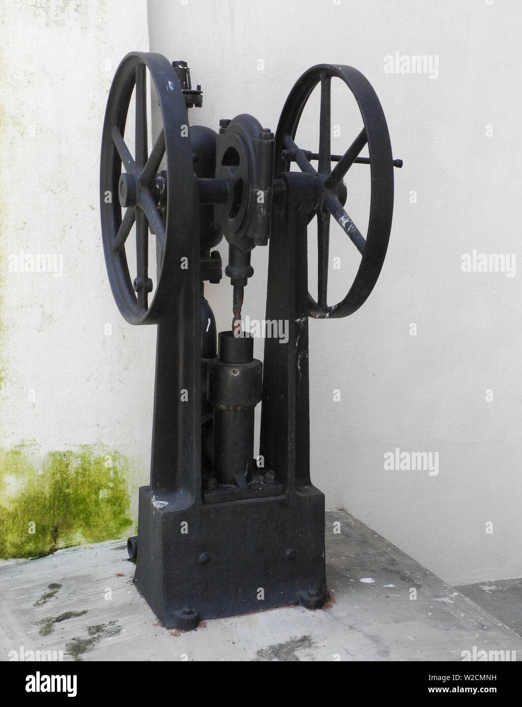 Spinning mechanism hi-res stock photography and images - Alamy