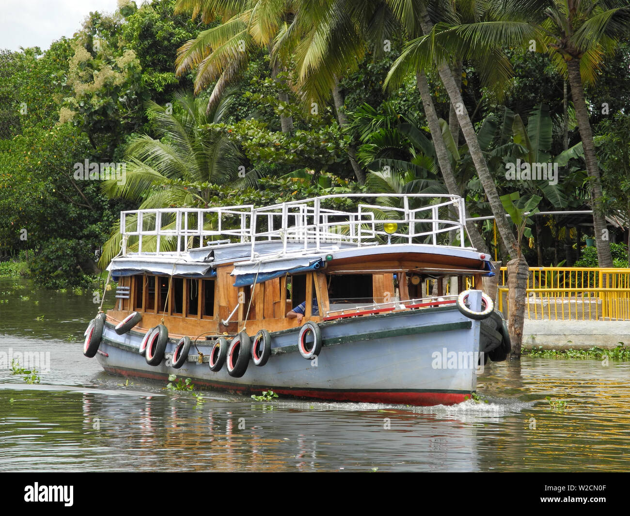 Boat dock kerala hi-res stock photography and images - Alamy