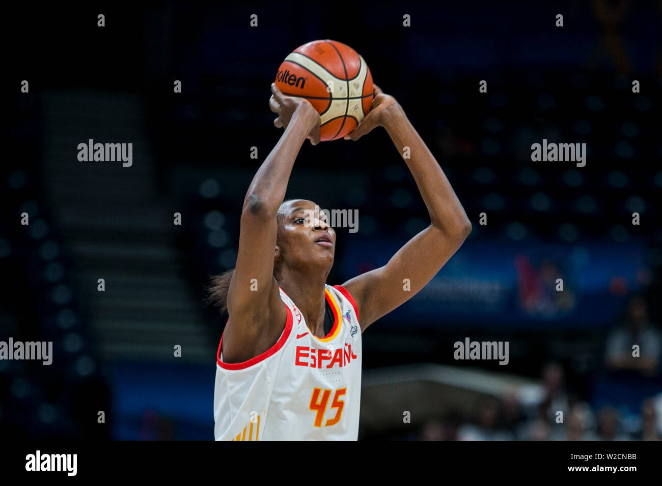 Astou Ndour of ESP in action Stock Photo - Alamy