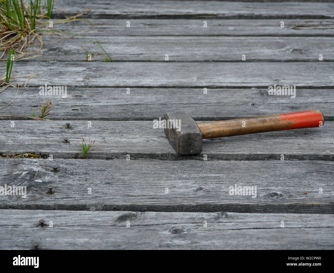 Rusty sledgehammer hi-res stock photography and images - Alamy