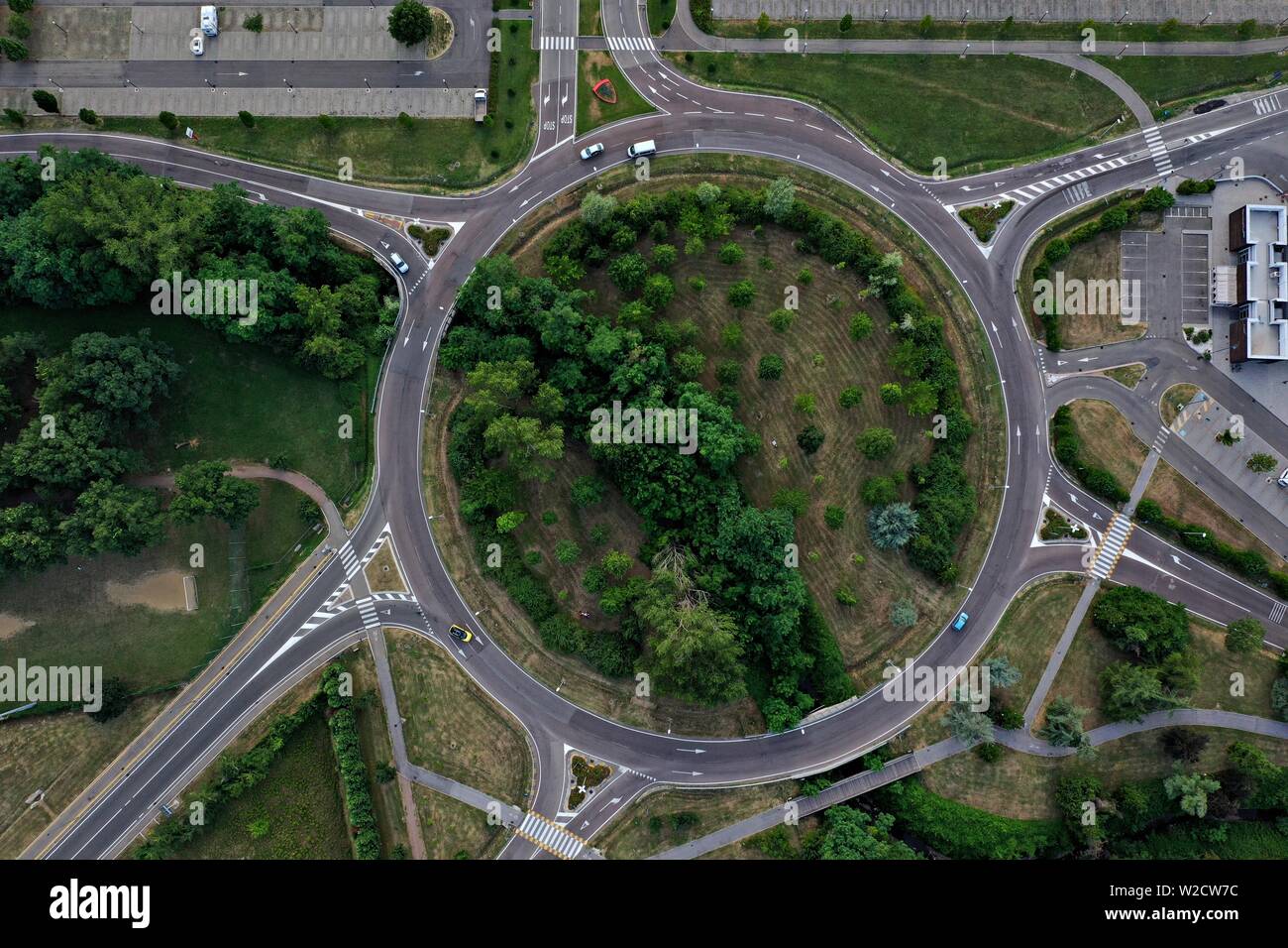 Small roundabout hi-res stock photography and images - Alamy