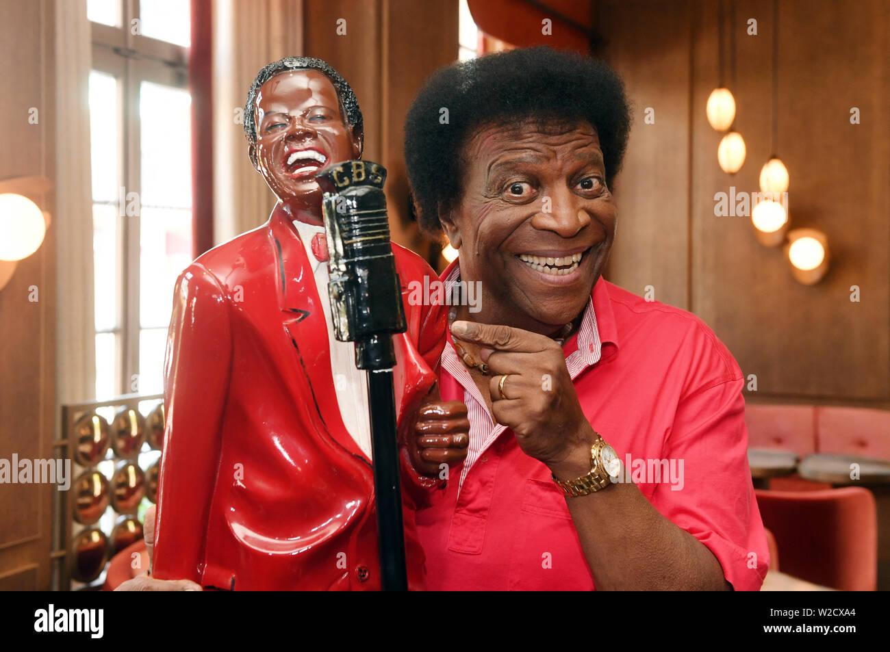 Baden Baden, Germany. 06th July, 2019. Pop singer Roberto Blanco stands ...