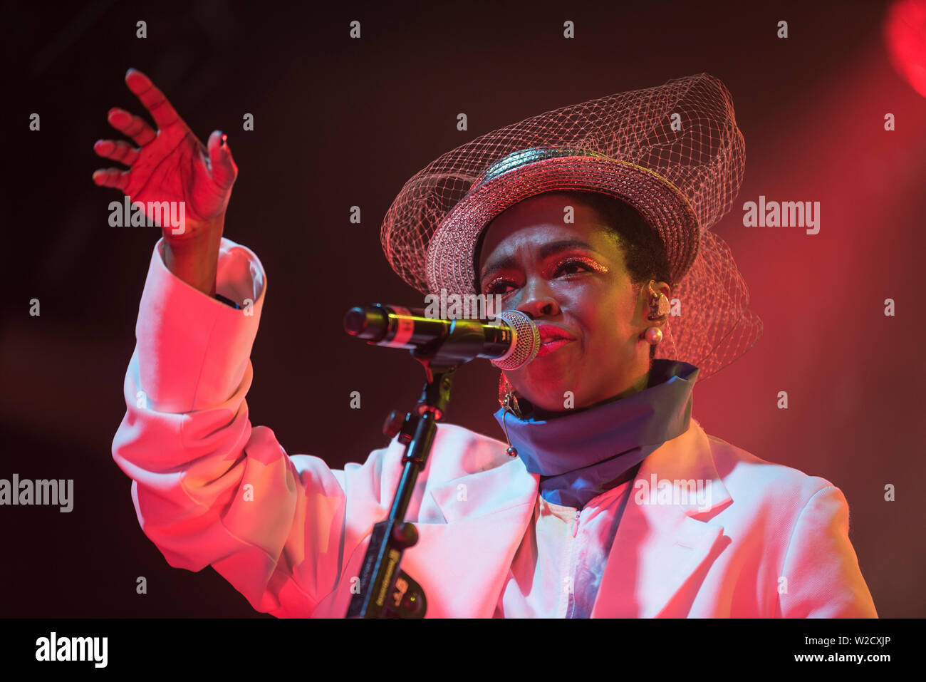 Singer fugees lauryn hill hi-res stock photography and images - Alamy