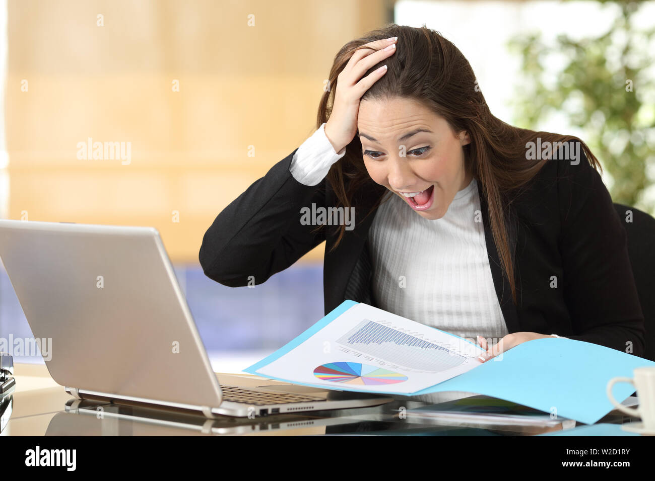 Positive chart hi-res stock photography and images - Alamy