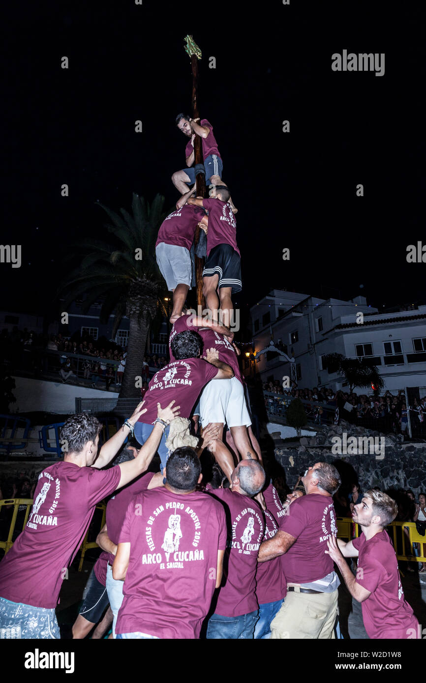 Cockaigne pole traditional festival in El Sauzal municipality (Tenerife ...