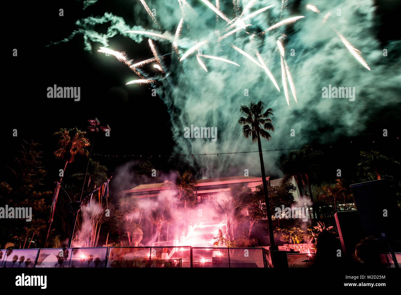 Santa cruz de tenerife fireworks hi-res stock photography and images ...