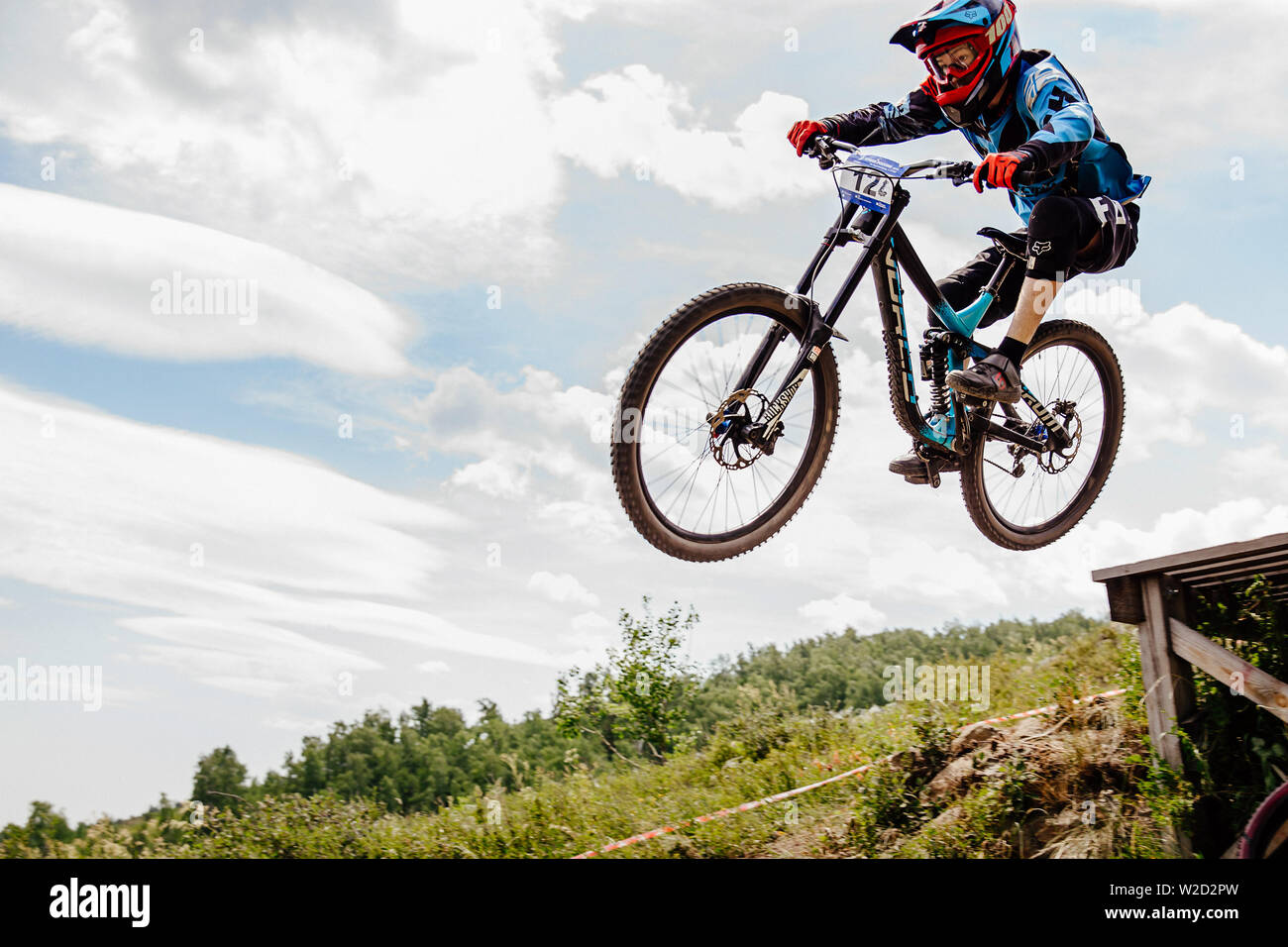 2019 men hi-res stock photography and images - Alamy